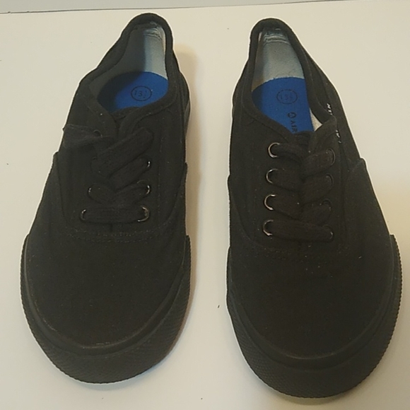 Airwalk | Shoes | Air Walk Little Girls Gym Shoes Sizes 3 12 | Poshmark